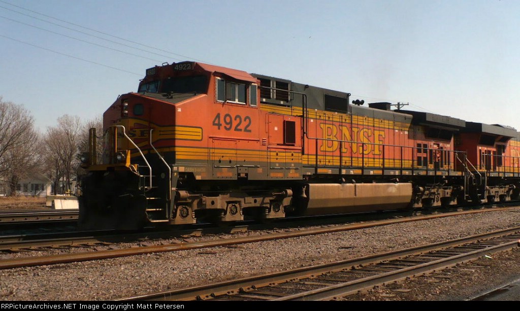 BNSF 4922